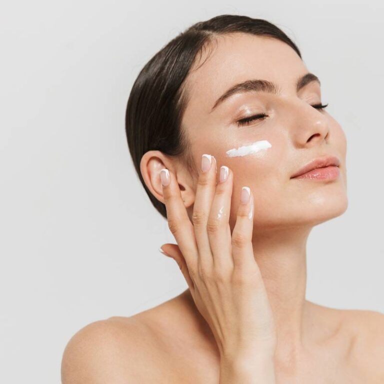 Guia de Skincare: o que é + como fazer para sua pele!